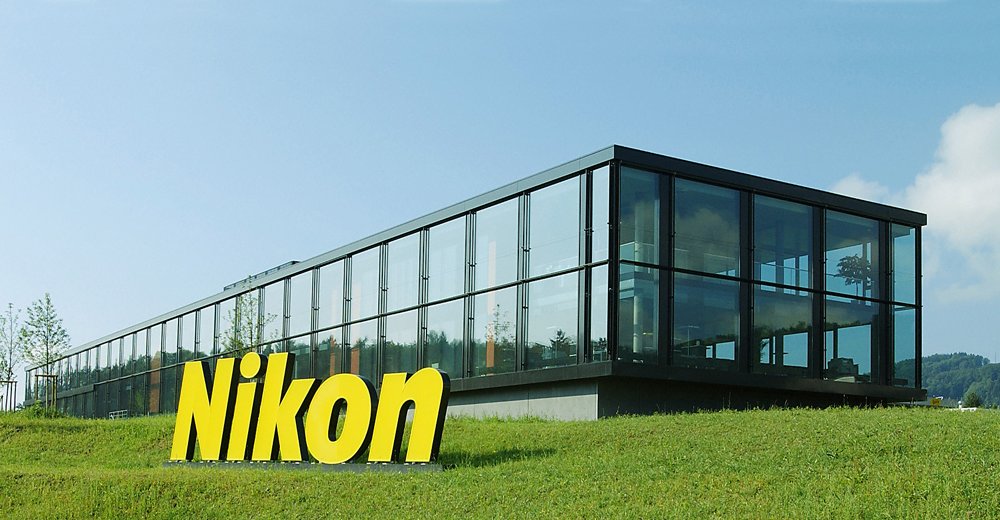 Nikon: Digitalkameras, Objektive und Zubehör